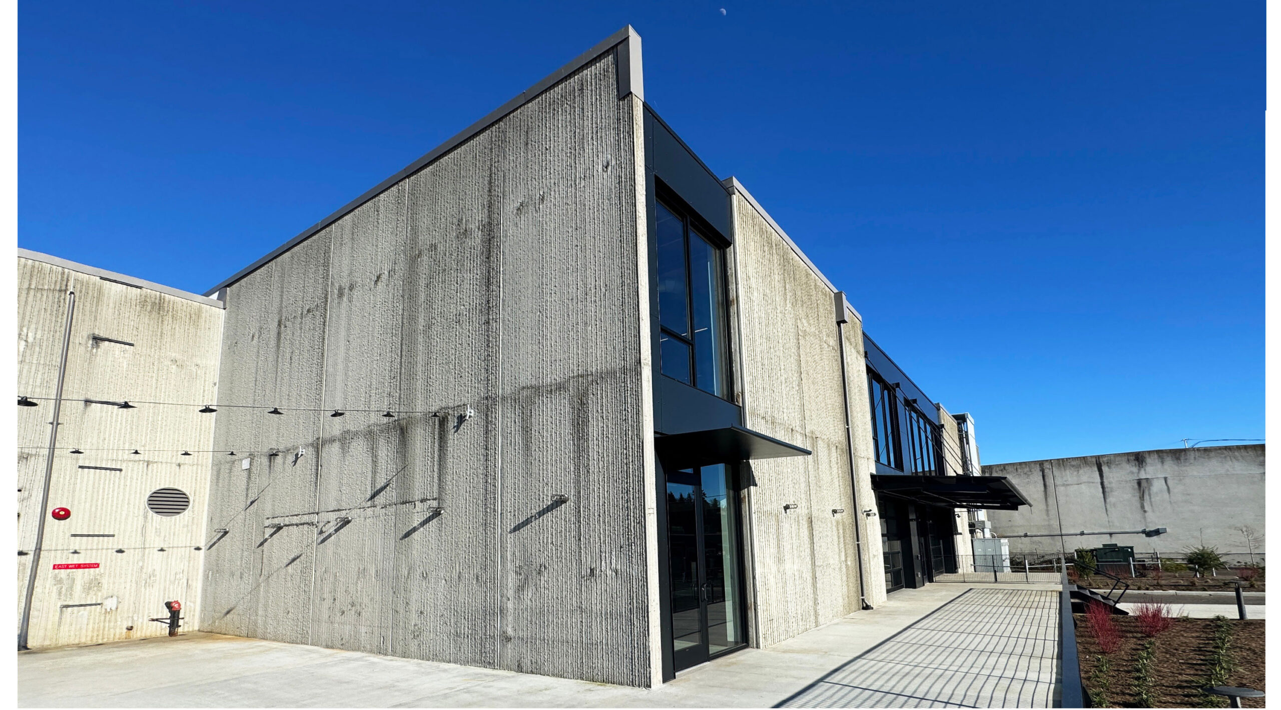 The Gallery - Traver Gallery | Seattle, WA | International Glass Gallery